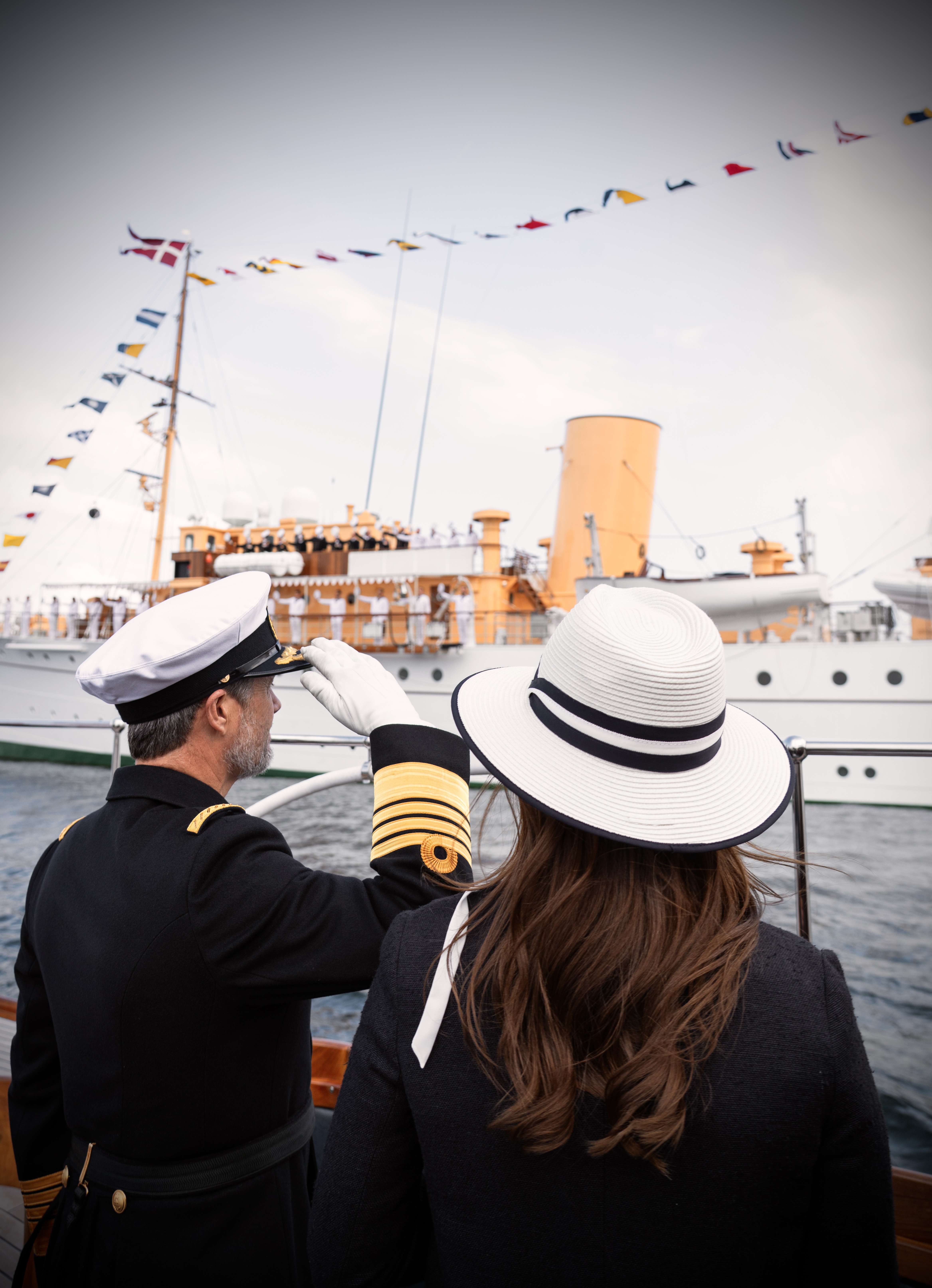 Officiel ilandstigning fra Kongeskibet Dannebrog