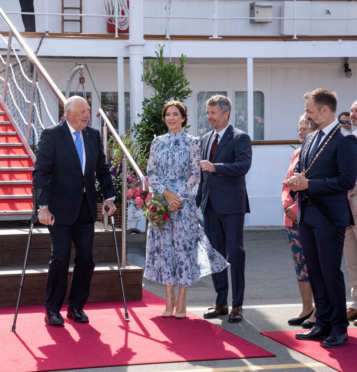 Kronprinsparret og D.M. Kong Harald og Dronning Sonja af Norge besøgte ...